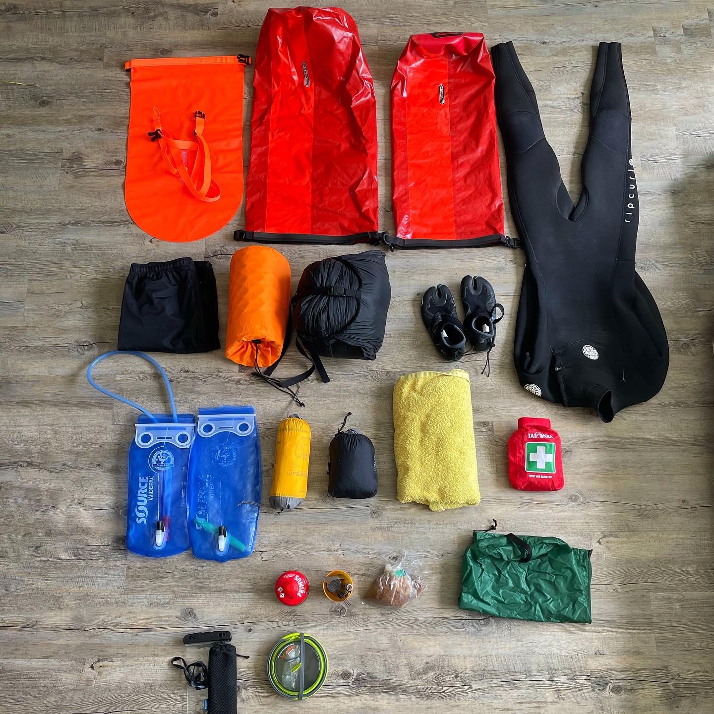 Gearlist for Swimpacking - TheBotBeyondTheBrainz